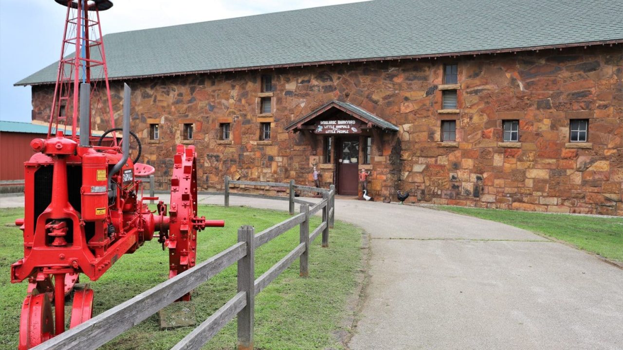 Woolaroc Animal Barn | Woolaroc